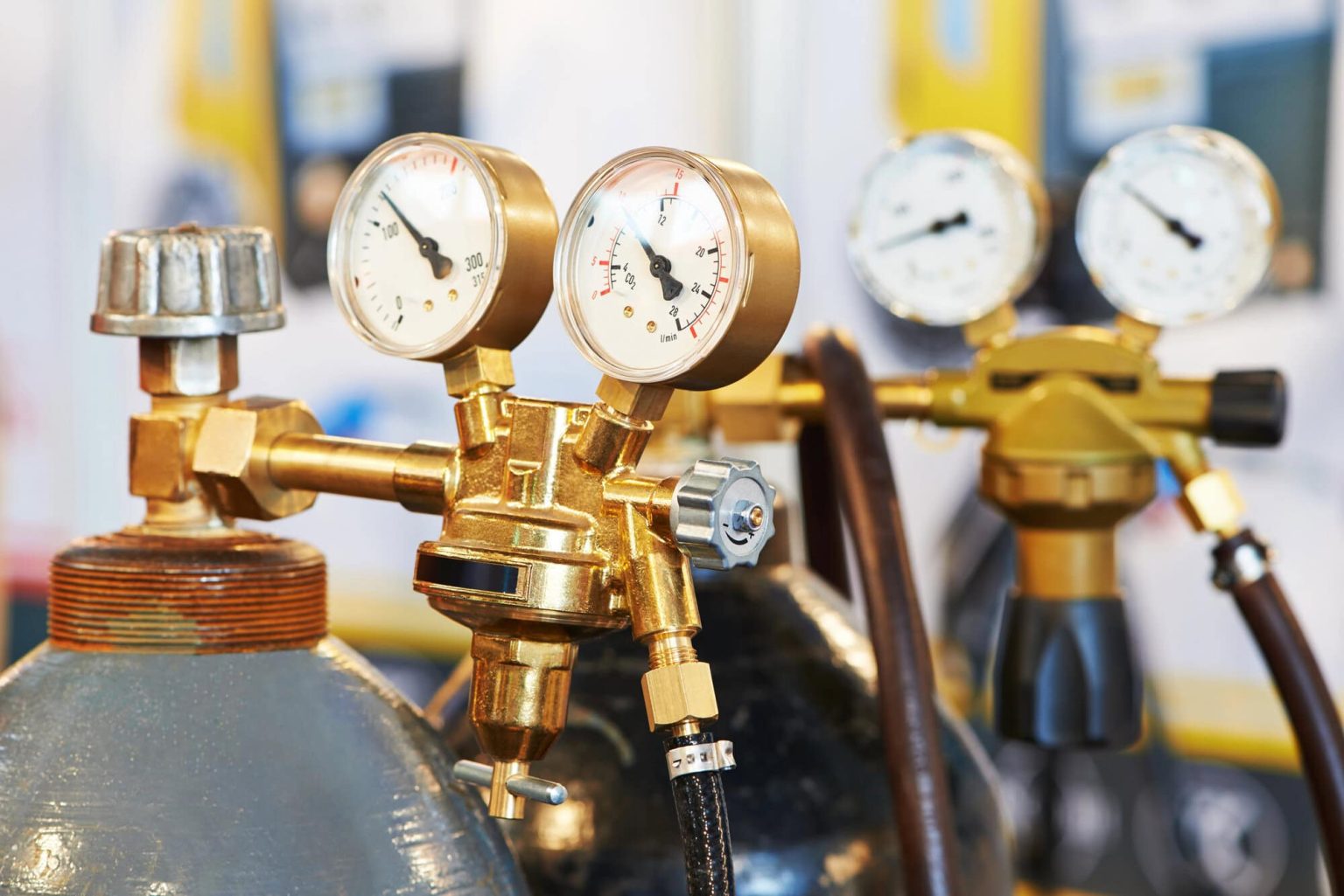 Acetylene vs. Propane: The Pros and Cons - Vern Lewis Welding Supply, Inc.